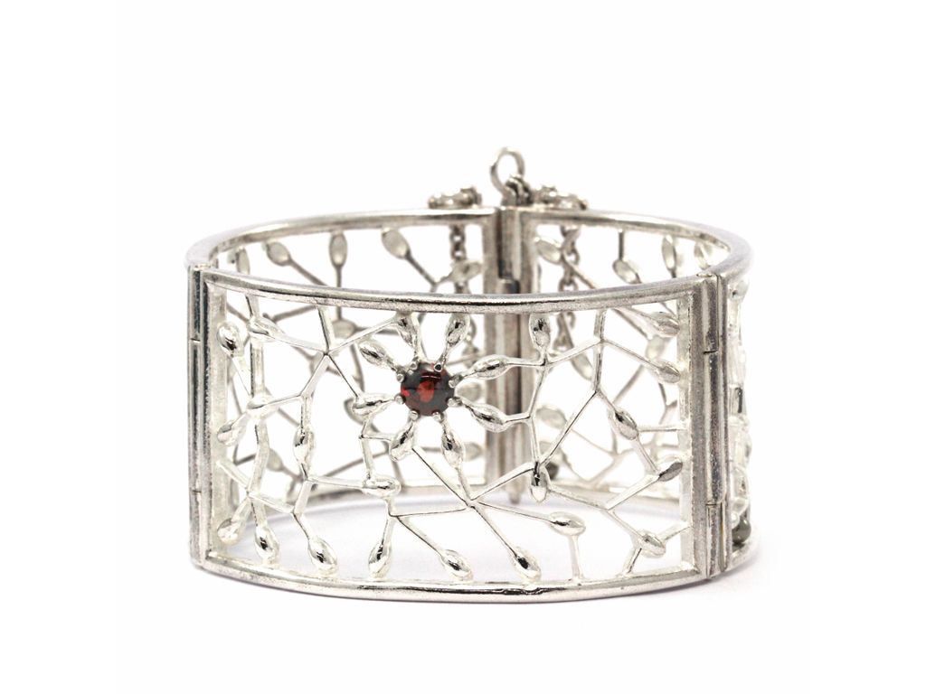 Rannekoru Kalevala Koru Carmen - Helsingin Pantin Huutokauppa